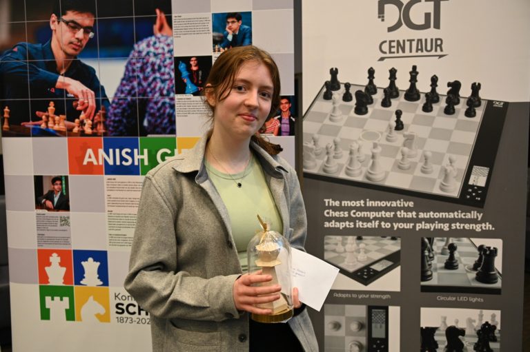 Loek van Wely en Eline Roebers kampioenen rapid - Schaakbond